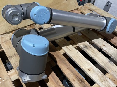 Satılık Kullanılmış Universal Robotlar ur10 cb3.1 | gindumac.com