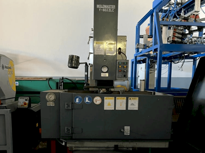 MOLDMASTER Y-602 ZLC (2001) Erosion machines