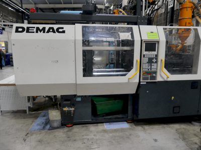 Used Injection moulding machine DEMAG D125-320h/120v (2001) for sale ...