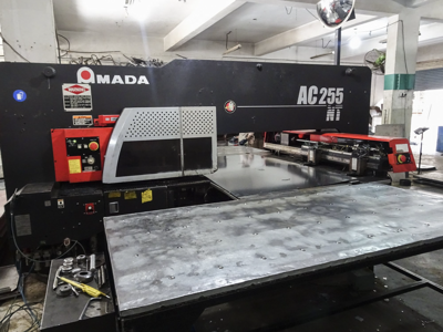 AMADA AC 255NT | Se vende punzonadora de torreta